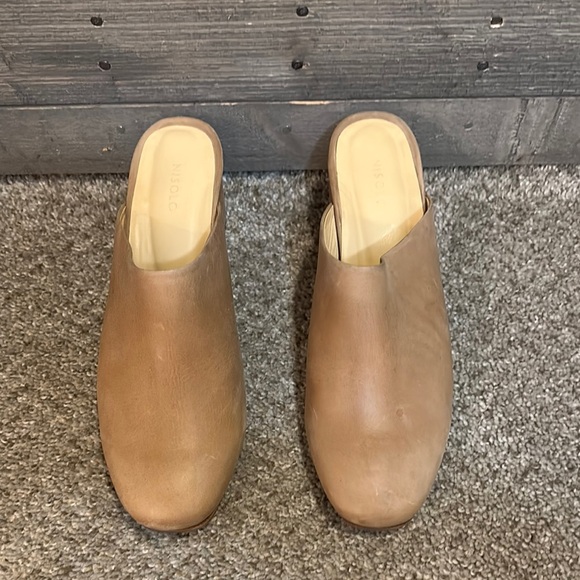 Nisolo | Shoes | Nisolo All Day Heeled Tan Honey Leather Rounded Toe ...